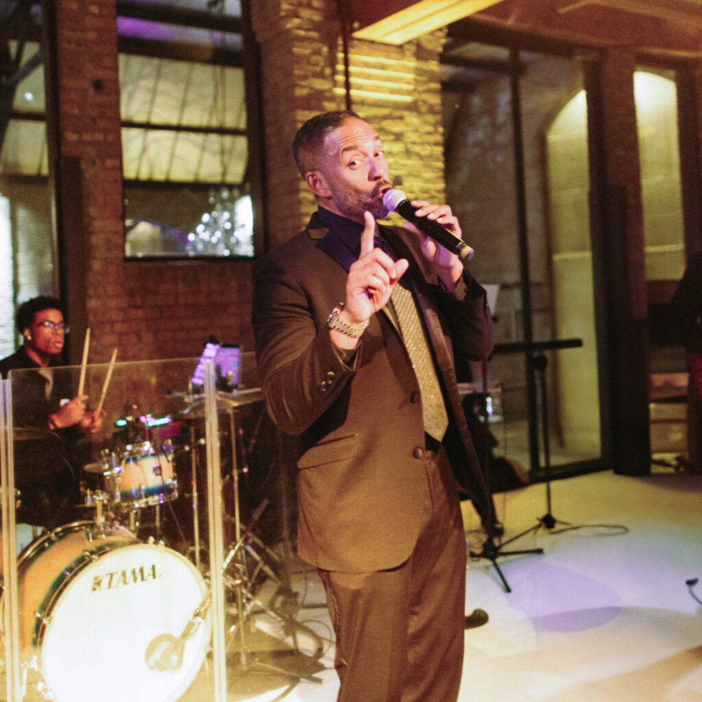 Wedding Music Entertainment in Chicago | Luxury Wedding Bands